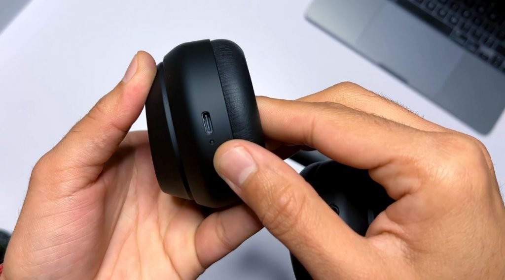 Sony WH-1000XM4 Not Charging [1 Simple FIX!]