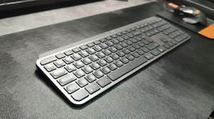 How to Reset Logitech Keyboard Not Working? [SOLVED] - TechRandm